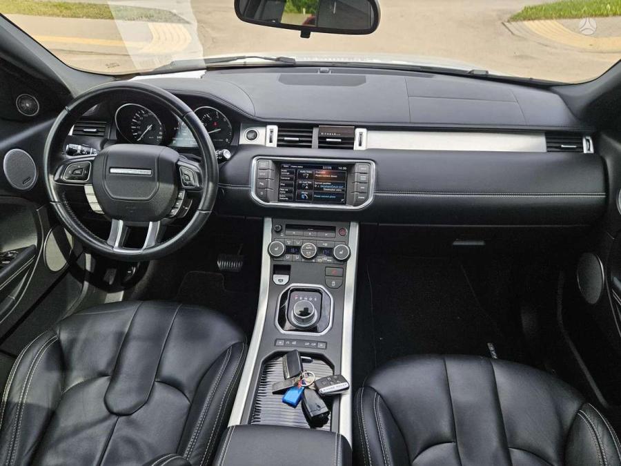 White Land Rover Range Rover Evoque 2013 in Siauliai, with an engine capacity of 2.00 L and mileage of 257 thousand km for 12450 €, photo 13 on AUTOMOTO.COM.LV