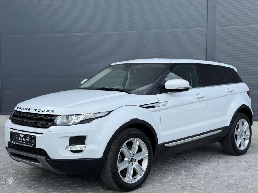White Land Rover Range Rover Evoque 2013 in Siauliai, with an engine capacity of 2.18 L and mileage of 209 thousand km for 12950 €, photo 5 on AUTOMOTO.COM.LV