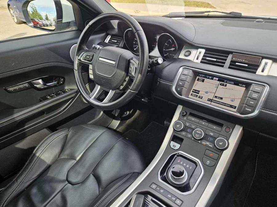 White Land Rover Range Rover Evoque 2013 in Siauliai, with an engine capacity of 2.00 L and mileage of 257 thousand km for 12450 €, photo 21 on AUTOMOTO.COM.LV
