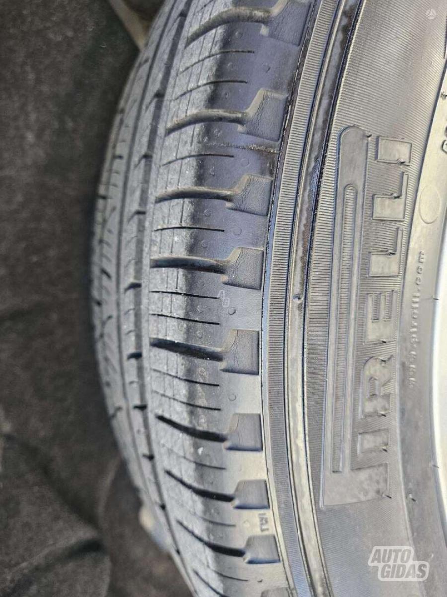 Balts Land Rover Range Rover Evoque 2013 Šauļi, ar dzinēja tilpumu 2.00 L un nobraukumu 257 tūkst. km par 12450 €, foto 26 vietnē AUTOMOTO.COM.LV