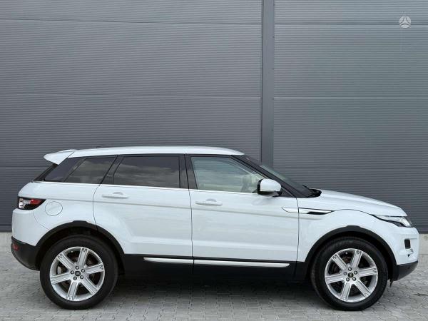 White Land Rover Range Rover Evoque 2013 in Siauliai, with an engine capacity of 2.18 L and mileage of 209 thousand km for 12999 €, photo 7 on AUTOMOTO.COM.LV