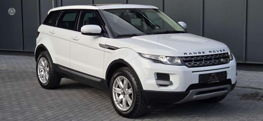 White Land Rover Range Rover Evoque 2013 in Siauliai, with an engine capacity of 2.20 L and mileage of 325 thousand km for 6999 €, photo 1 on AUTOMOTO.COM.LV