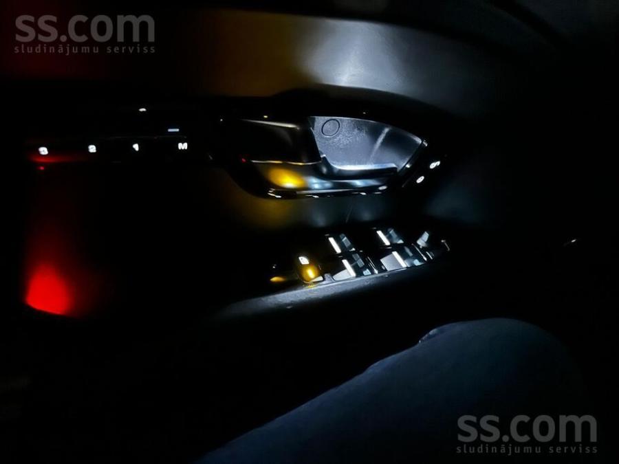 Balts Land Rover Range Rover Evoque 2013 Rīga, ar dzinēja tilpumu 2.20 L un nobraukumu 255 tūkst. km par 8900 €, foto 19 vietnē AUTOMOTO.COM.LV