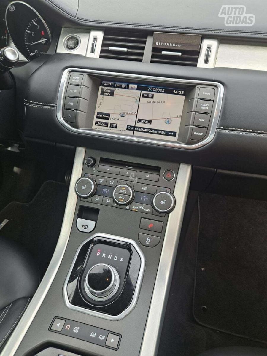 White Land Rover Range Rover Evoque 2013 in Siauliai, with an engine capacity of 2.00 L and mileage of 257 thousand km for 12450 €, photo 23 on AUTOMOTO.COM.LV