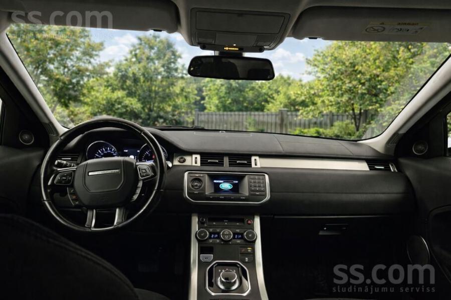 Balts Land Rover Range Rover Evoque 2014 Rīga, ar dzinēja tilpumu 2.20 L un nobraukumu 0 tūkst. km par 9400 €, foto 5 vietnē AUTOMOTO.COM.LV