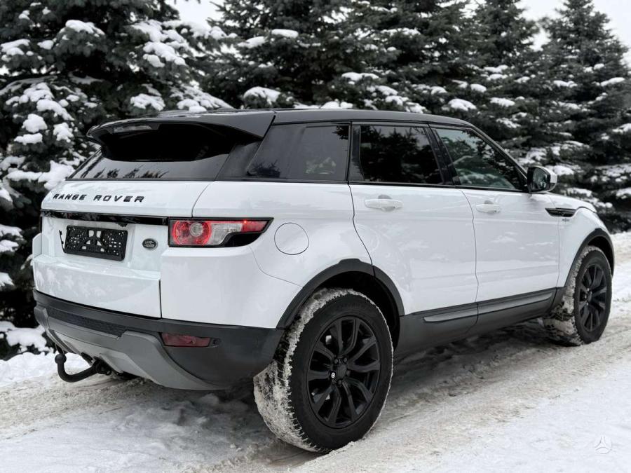 White Land Rover Range Rover Evoque 2014 in Utena, with an engine capacity of 2.18 L and mileage of 218 thousand km for 9950 €, photo 6 on AUTOMOTO.COM.LV