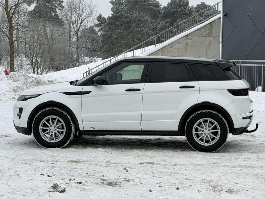 Balts Land Rover Range Rover Evoque 2014 Jonava, ar dzinēja tilpumu 2.18 L un nobraukumu 200 tūkst. km par 13750 €, foto 4 vietnē AUTOMOTO.COM.LV