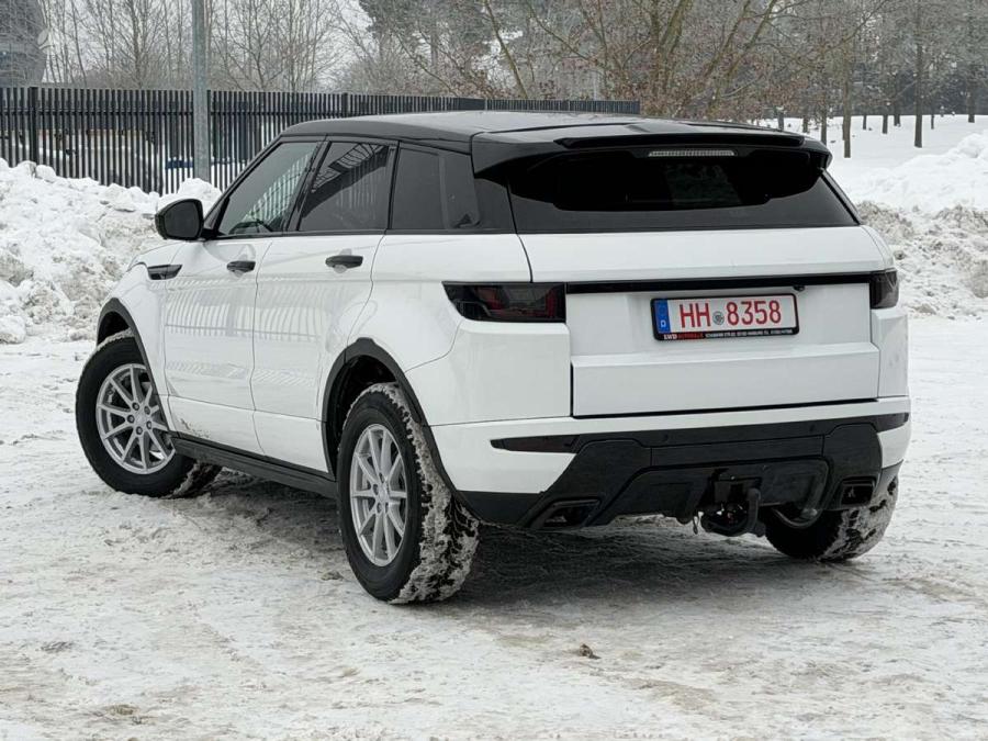 Balts Land Rover Range Rover Evoque 2014 Jonava, ar dzinēja tilpumu 2.18 L un nobraukumu 200 tūkst. km par 13750 €, foto 5 vietnē AUTOMOTO.COM.LV