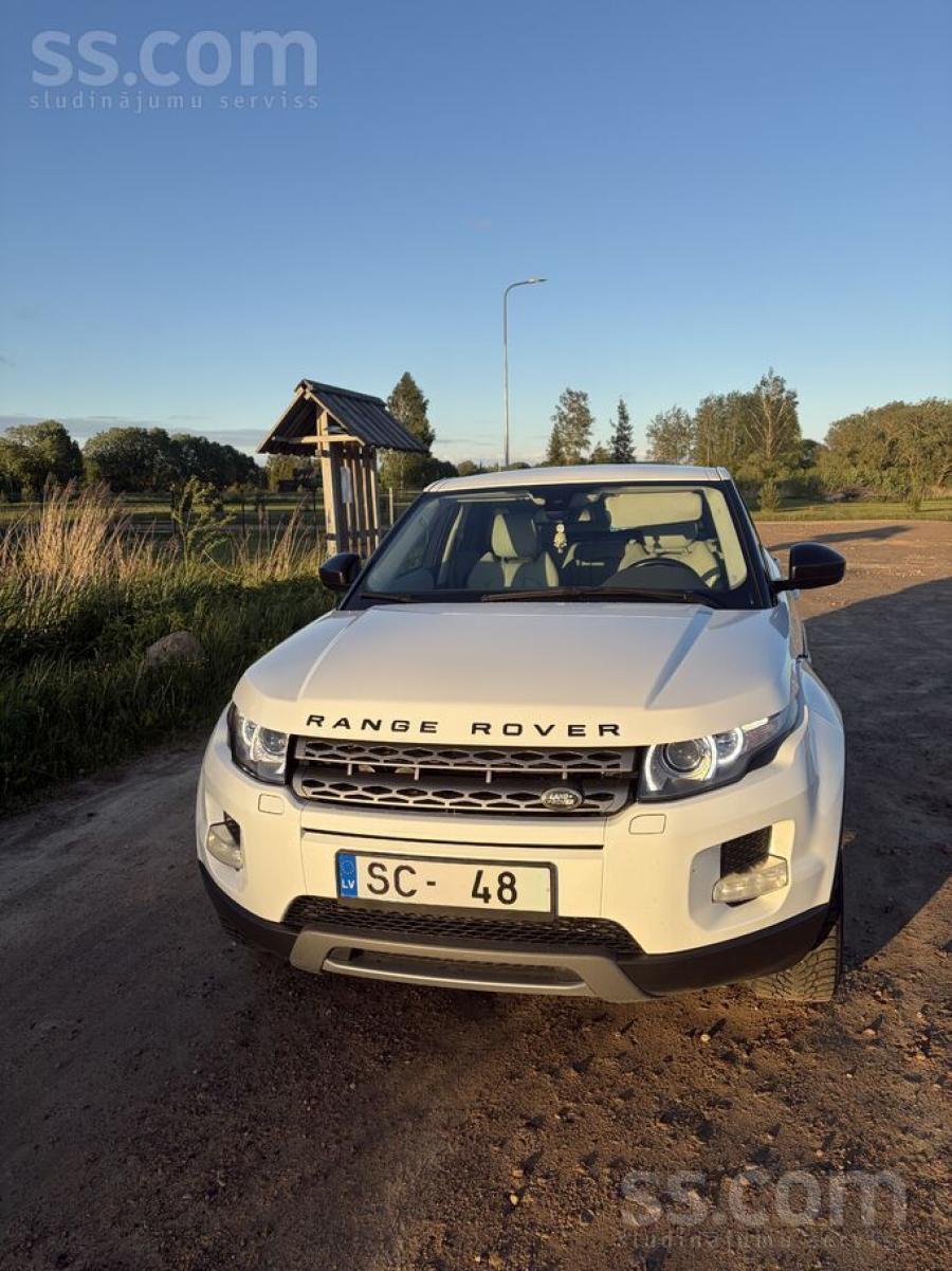 Balts Land Rover Range Rover Evoque 2014 Ogre, ar dzinēja tilpumu 2.20 L un nobraukumu 254 tūkst. km par 11000 €, foto 3 vietnē AUTOMOTO.COM.LV