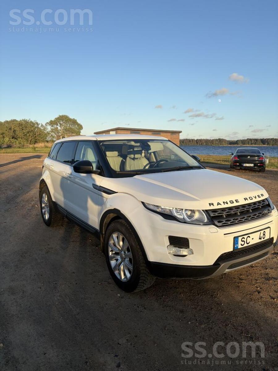 Balts Land Rover Range Rover Evoque 2014 Ogre, ar dzinēja tilpumu 2.20 L un nobraukumu 254 tūkst. km par 11000 €, foto 4 vietnē AUTOMOTO.COM.LV