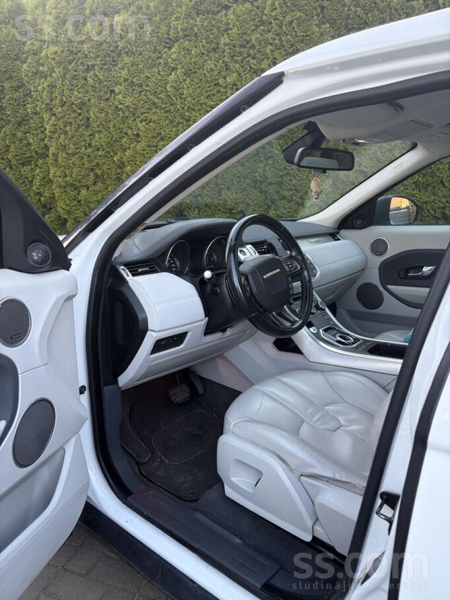 Balts Land Rover Range Rover Evoque 2014 Ogre, ar dzinēja tilpumu 2.20 L un nobraukumu 254 tūkst. km par 11000 €, foto 12 vietnē AUTOMOTO.COM.LV