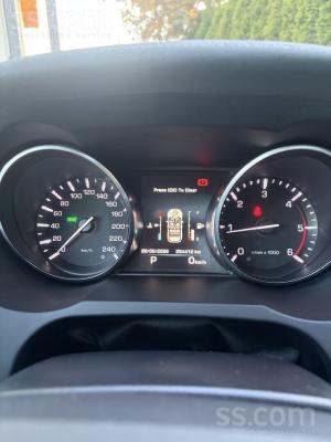 Balts Land Rover Range Rover Evoque 2014 Ogre, ar dzinēja tilpumu 2.20 L un nobraukumu 254 tūkst. km par 11000 €, foto 13 vietnē AUTOMOTO.COM.LV