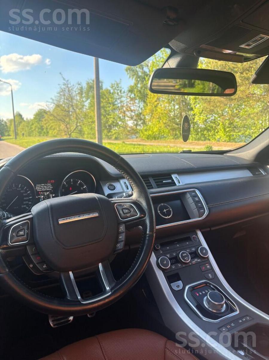 Balts Land Rover Range Rover Evoque 2014 Rīga, ar dzinēja tilpumu 2.00 L un nobraukumu 158 tūkst. km par 15500 €, foto 10 vietnē AUTOMOTO.COM.LV