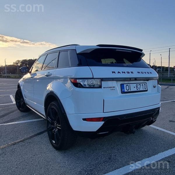 Balts Land Rover Range Rover Evoque 2014 Rīga, ar dzinēja tilpumu 2.00 L un nobraukumu 162 tūkst. km par 13200 €, foto 3 vietnē AUTOMOTO.COM.LV