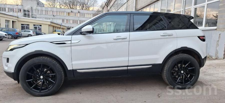 White Land Rover Range Rover Evoque 2014 in Riga, with an engine capacity of 2.20 L and mileage of 123 thousand km for 14000 €, photo 15 on AUTOMOTO.COM.LV