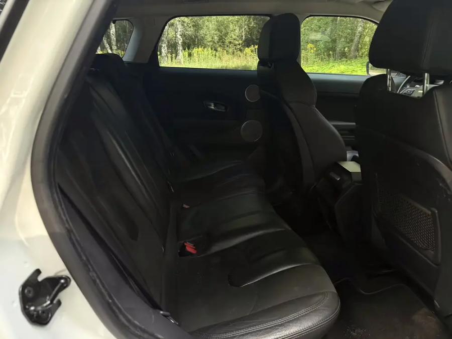 Balts Land Rover Range Rover Evoque 2014 Rīga, ar dzinēja tilpumu 2.20 L un nobraukumu 163 tūkst. km par 5000 €, foto 12 vietnē AUTOMOTO.COM.LV