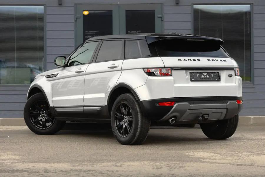 Balts Land Rover Range Rover Evoque 2014 Jelgava, ar dzinēja tilpumu 2.20 L un nobraukumu 152 tūkst. km par 9900 €, foto 3 vietnē AUTOMOTO.COM.LV