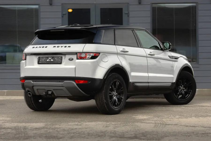 Balts Land Rover Range Rover Evoque 2014 Jelgava, ar dzinēja tilpumu 2.20 L un nobraukumu 152 tūkst. km par 9900 €, foto 5 vietnē AUTOMOTO.COM.LV