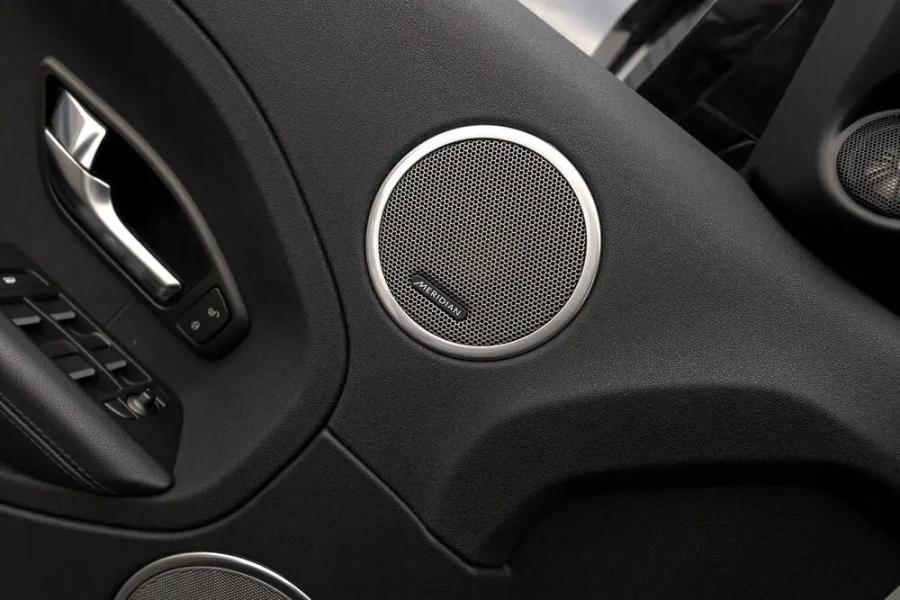 Balts Land Rover Range Rover Evoque 2014 Jelgava, ar dzinēja tilpumu 2.20 L un nobraukumu 152 tūkst. km par 9900 €, foto 17 vietnē AUTOMOTO.COM.LV