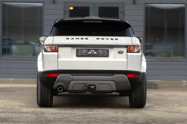 White Land Rover Range Rover Evoque 2014 in Riga, with an engine capacity of 2.20 L and mileage of 152 thousand km for 11450 €, photo 7 on AUTOMOTO.COM.LV