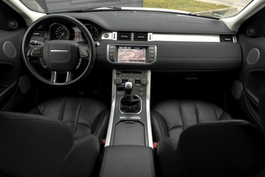 Balts Land Rover Range Rover Evoque 2014 Rīga, ar dzinēja tilpumu 2.20 L un nobraukumu 152 tūkst. km par 11450 €, foto 9 vietnē AUTOMOTO.COM.LV