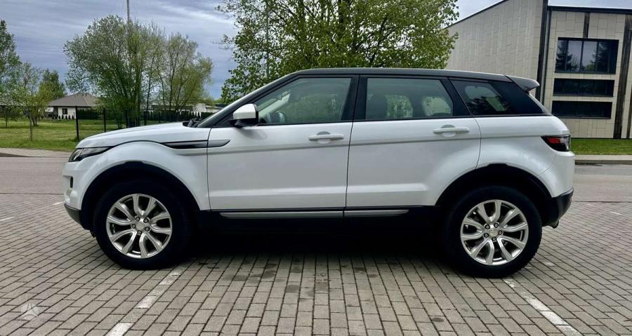White Land Rover Range Rover Evoque 2014 in Taurage, with an engine capacity of 2.18 L and mileage of 205 thousand km for 10200 €, photo 5 on AUTOMOTO.COM.LV