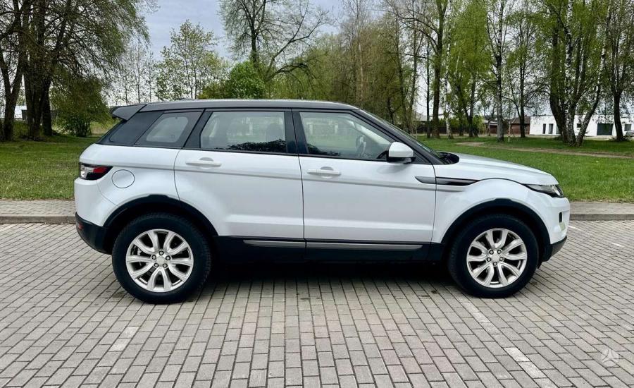 White Land Rover Range Rover Evoque 2014 in Taurage, with an engine capacity of 2.18 L and mileage of 205 thousand km for 10200 €, photo 6 on AUTOMOTO.COM.LV