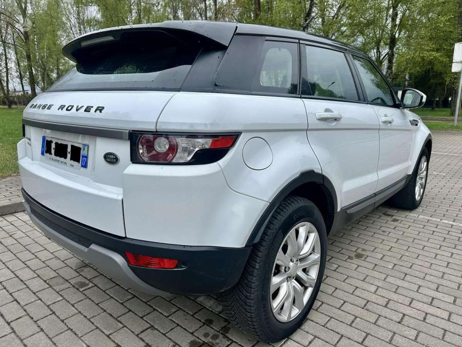 White Land Rover Range Rover Evoque 2014 in Taurage, with an engine capacity of 2.18 L and mileage of 205 thousand km for 10200 €, photo 7 on AUTOMOTO.COM.LV