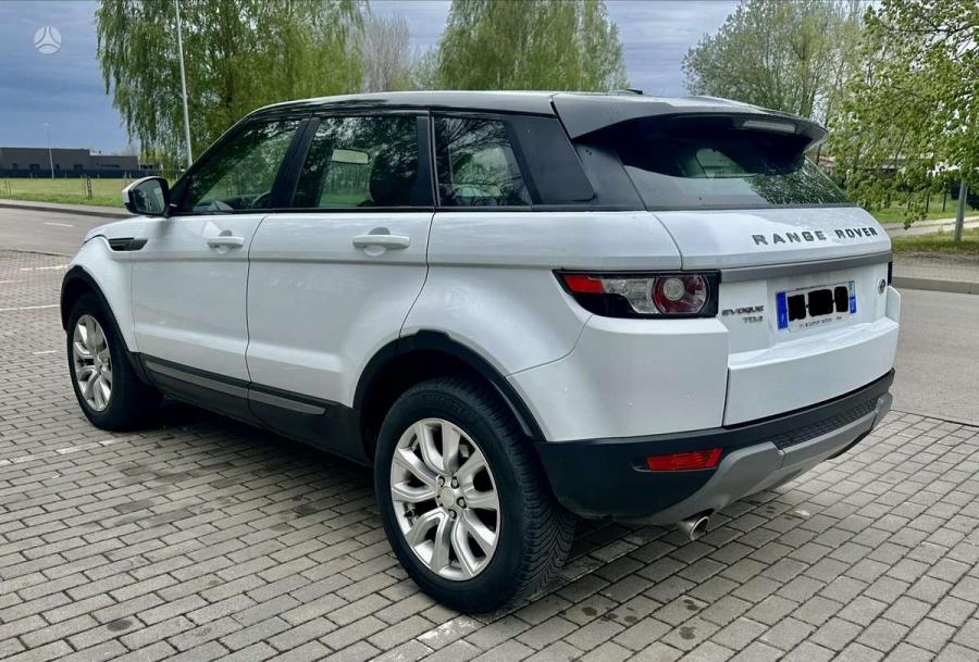 White Land Rover Range Rover Evoque 2014 in Taurage, with an engine capacity of 2.18 L and mileage of 205 thousand km for 10200 €, photo 12 on AUTOMOTO.COM.LV