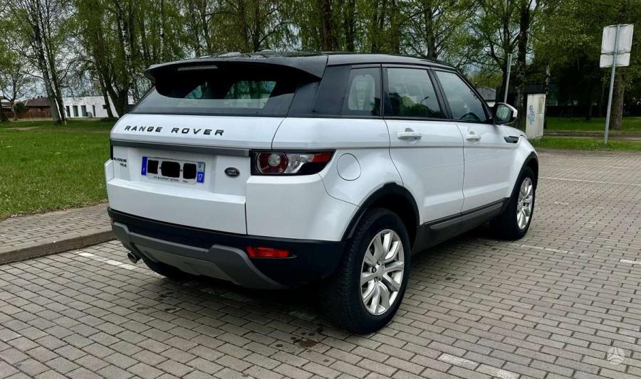 White Land Rover Range Rover Evoque 2014 in Taurage, with an engine capacity of 2.18 L and mileage of 205 thousand km for 10200 €, photo 13 on AUTOMOTO.COM.LV