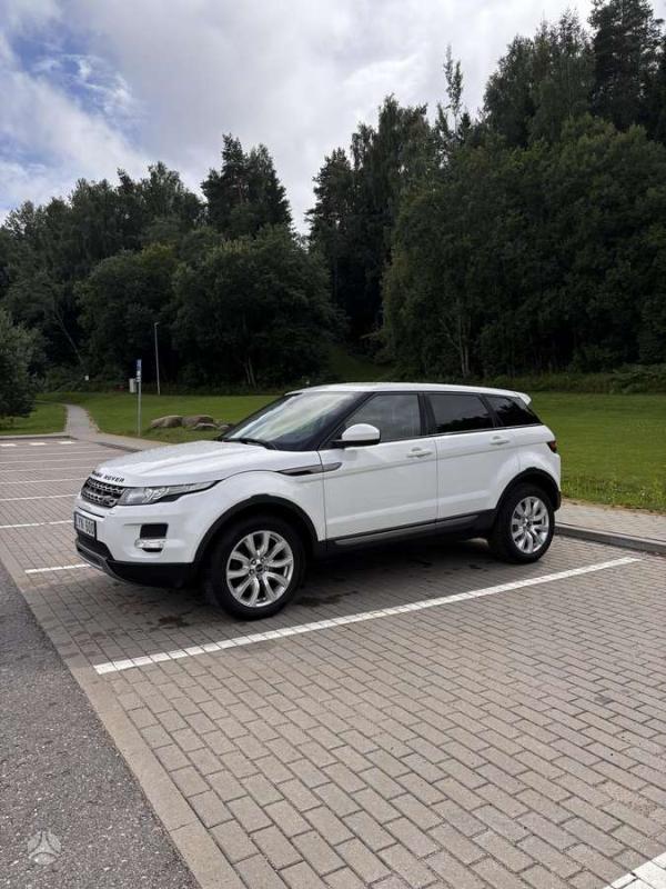 Balts Land Rover Range Rover Evoque 2014 Viļņa, ar dzinēja tilpumu 2.18 L un nobraukumu 294 tūkst. km par 10300 €, foto 2 vietnē AUTOMOTO.COM.LV