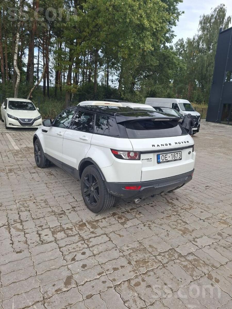 Balts Land Rover Range Rover Evoque 2014 Rīga, ar dzinēja tilpumu 2.00 L un nobraukumu 200 tūkst. km par 8500 €, foto 5 vietnē AUTOMOTO.COM.LV