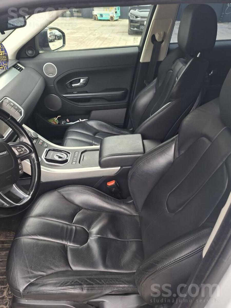 Balts Land Rover Range Rover Evoque 2014 Rīga, ar dzinēja tilpumu 2.00 L un nobraukumu 200 tūkst. km par 8500 €, foto 9 vietnē AUTOMOTO.COM.LV