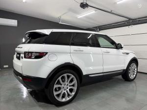 White Land Rover Range Rover Evoque 2014 in Utena, with an engine capacity of 2.18 L and mileage of 203 thousand km for 11950 €, photo 3 on AUTOMOTO.COM.LV
