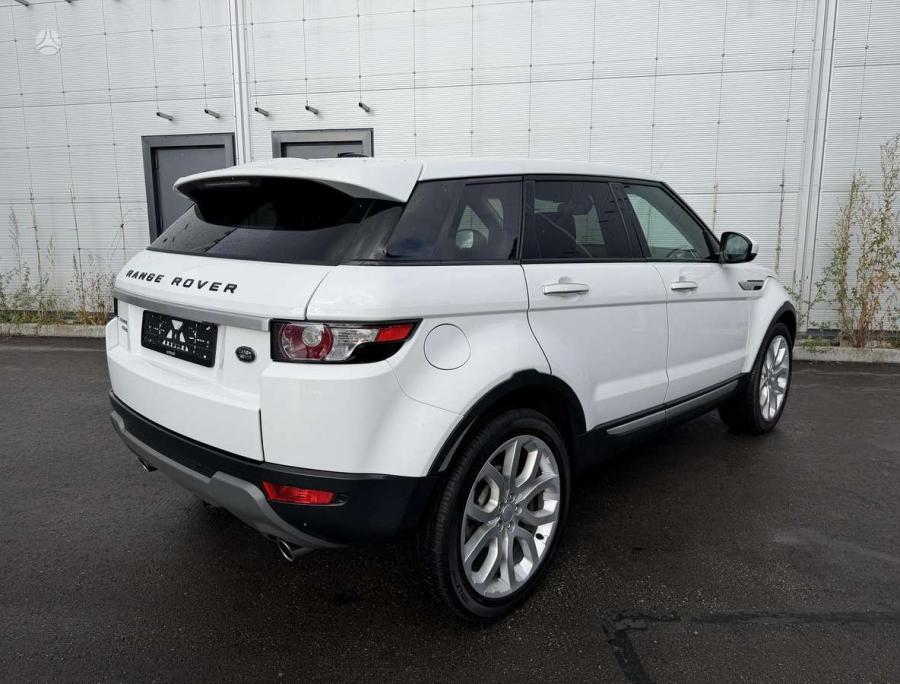 White Land Rover Range Rover Evoque 2014 in Utena, with an engine capacity of 2.18 L and mileage of 203 thousand km for 11750 €, photo 5 on AUTOMOTO.COM.LV