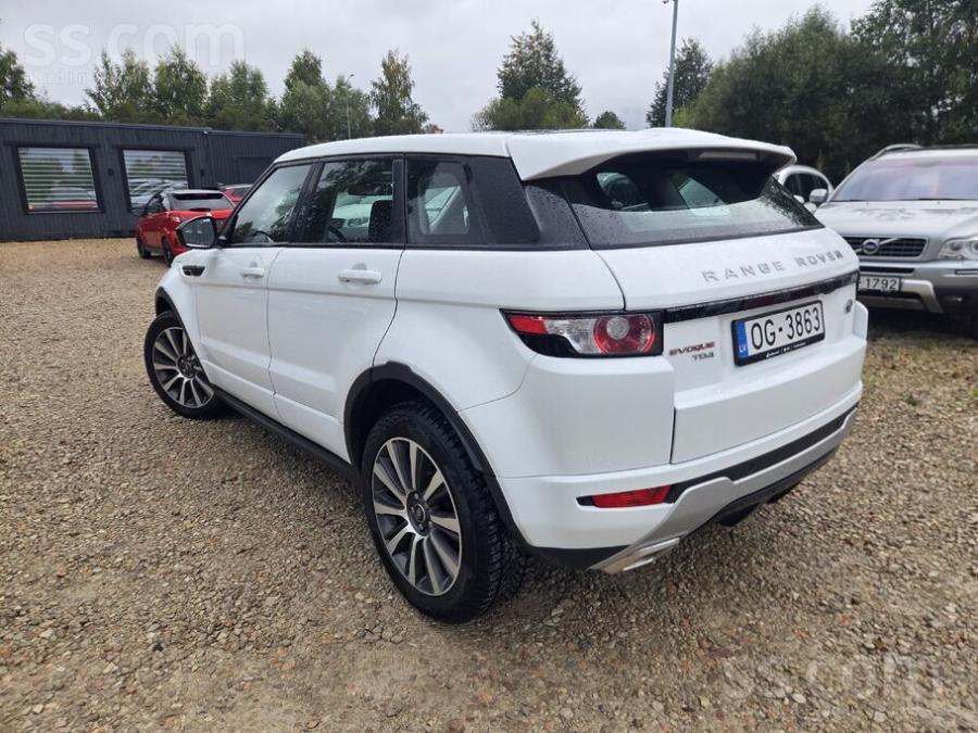 White Land Rover Range Rover Evoque 2014 in Jelgava, with an engine capacity of 2.20 L and mileage of 0 thousand km for 11800 €, photo 4 on AUTOMOTO.COM.LV