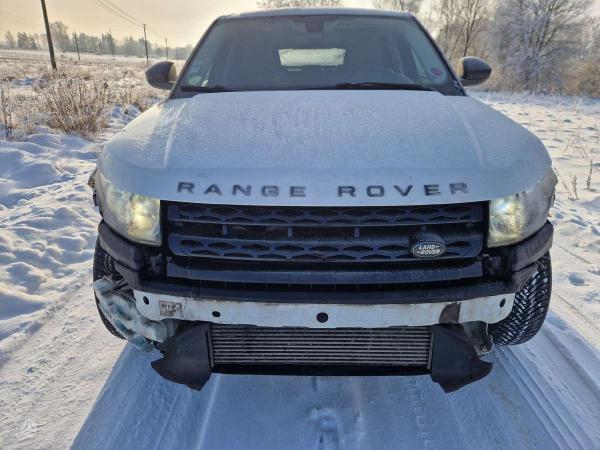 White Land Rover Range Rover Evoque 2015 in Taurage, with an engine capacity of 2.18 L and mileage of 215 thousand km for 7900 €, photo 6 on AUTOMOTO.COM.LV