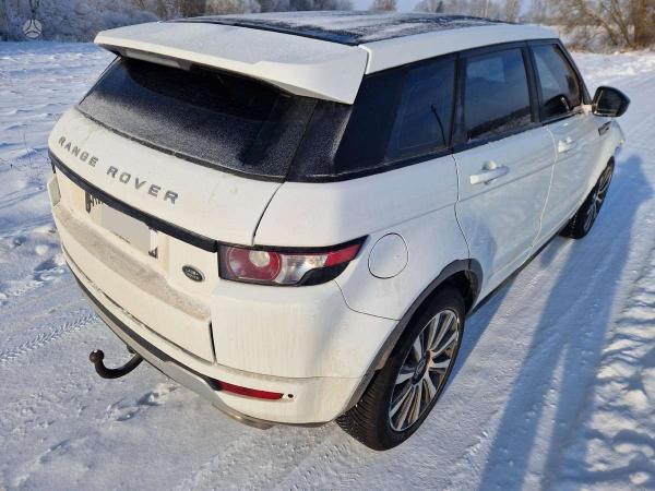 White Land Rover Range Rover Evoque 2015 in Taurage, with an engine capacity of 2.18 L and mileage of 215 thousand km for 7900 €, photo 7 on AUTOMOTO.COM.LV