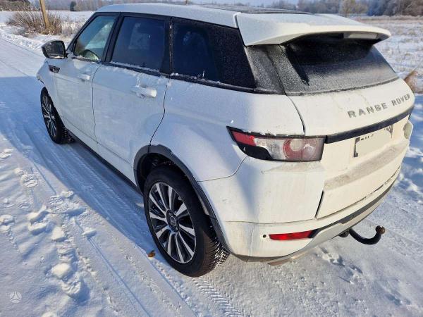 White Land Rover Range Rover Evoque 2015 in Taurage, with an engine capacity of 2.18 L and mileage of 215 thousand km for 7900 €, photo 9 on AUTOMOTO.COM.LV