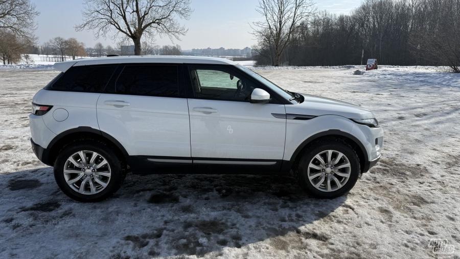 Balts Land Rover Range Rover Evoque 2015 Kauņa, ar dzinēja tilpumu 2.20 L un nobraukumu 161 tūkst. km par 12400 €, foto 4 vietnē AUTOMOTO.COM.LV