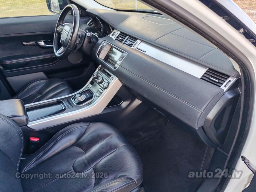 White Land Rover Range Rover Evoque 2015 in Tallinn, with an engine capacity of 2.20 L and mileage of 180 thousand km for 12999 €, photo 13 on AUTOMOTO.COM.LV