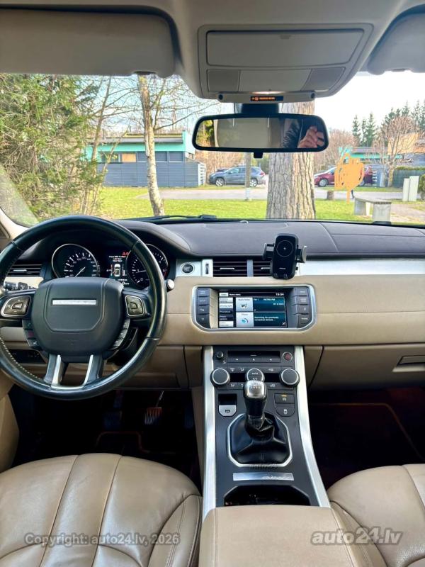 White Land Rover Range Rover Evoque 2015 in Tallinn, with an engine capacity of 2.20 L and mileage of 178 thousand km for 11800 €, photo 8 on AUTOMOTO.COM.LV