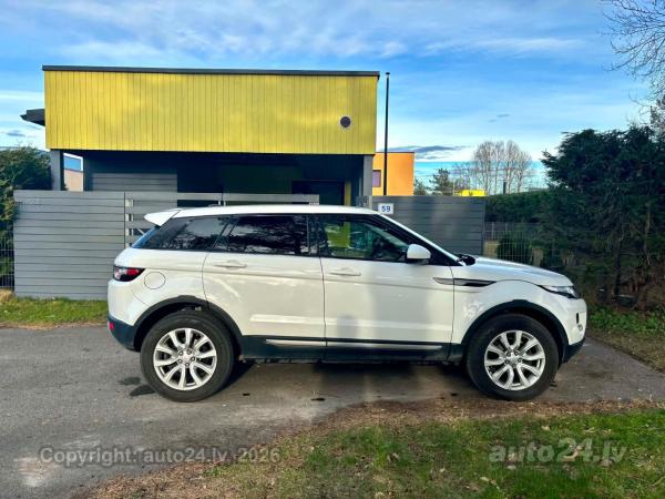 White Land Rover Range Rover Evoque 2015 in Tallinn, with an engine capacity of 2.20 L and mileage of 178 thousand km for 11800 €, photo 9 on AUTOMOTO.COM.LV