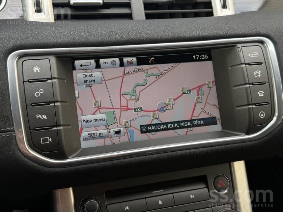 Balts Land Rover Range Rover Evoque 2015 Rīga, ar dzinēja tilpumu 2.00 L un nobraukumu 115 tūkst. km par 14900 €, foto 19 vietnē AUTOMOTO.COM.LV