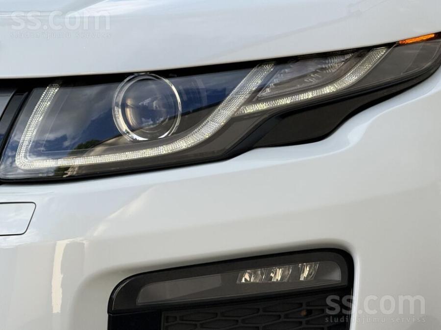 Balts Land Rover Range Rover Evoque 2015 Rīga, ar dzinēja tilpumu 2.00 L un nobraukumu 115 tūkst. km par 14900 €, foto 24 vietnē AUTOMOTO.COM.LV