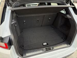 Balts Land Rover Range Rover Evoque 2015 Rīga, ar dzinēja tilpumu 2.00 L un nobraukumu 115 tūkst. km par 14900 €, foto 26 vietnē AUTOMOTO.COM.LV