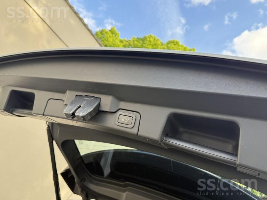 Balts Land Rover Range Rover Evoque 2015 Rīga, ar dzinēja tilpumu 2.00 L un nobraukumu 115 tūkst. km par 14900 €, foto 27 vietnē AUTOMOTO.COM.LV