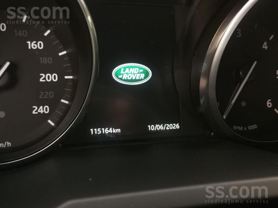 Balts Land Rover Range Rover Evoque 2015 Rīga, ar dzinēja tilpumu 2.00 L un nobraukumu 115 tūkst. km par 14900 €, foto 30 vietnē AUTOMOTO.COM.LV