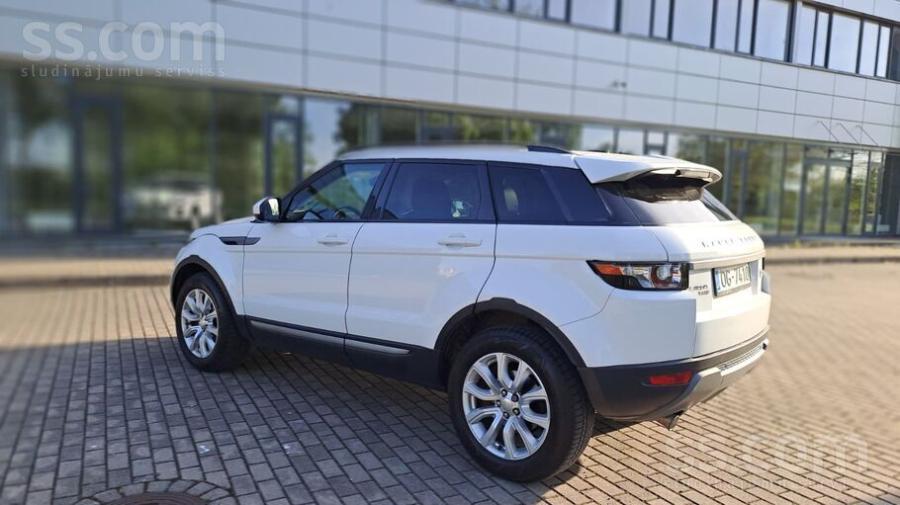 Balts Land Rover Range Rover Evoque 2015 Tukums, ar dzinēja tilpumu 2.20 L un nobraukumu 215 tūkst. km par 11800 €, foto 8 vietnē AUTOMOTO.COM.LV