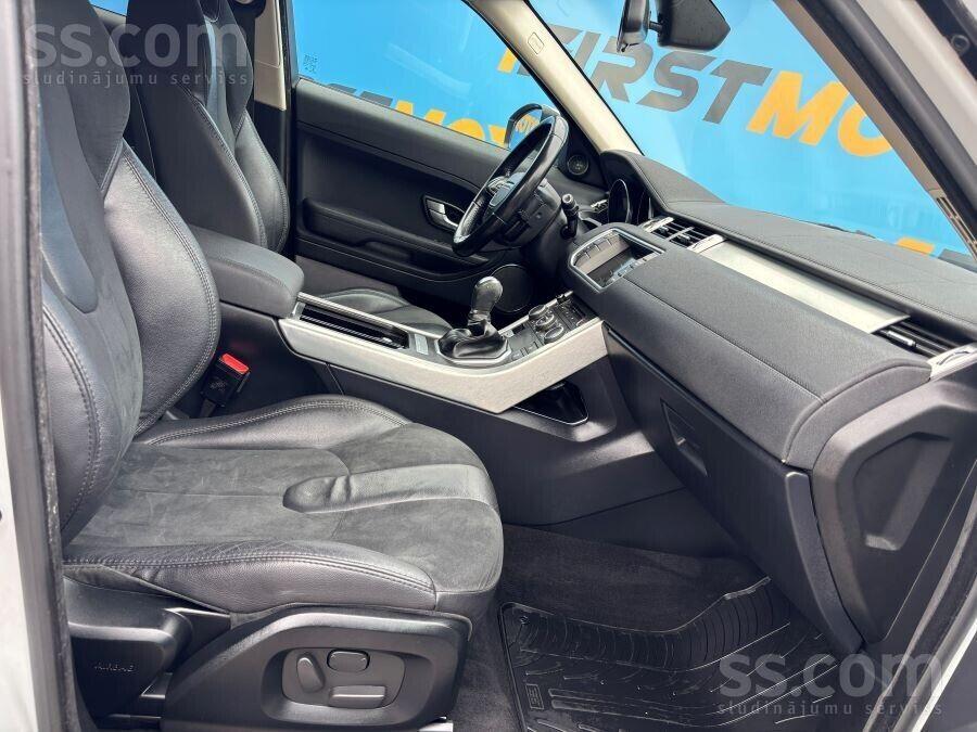 White Land Rover Range Rover Evoque 2015 in Riga, with an engine capacity of 2.20 L and mileage of 205 thousand km for 9650 €, photo 13 on AUTOMOTO.COM.LV